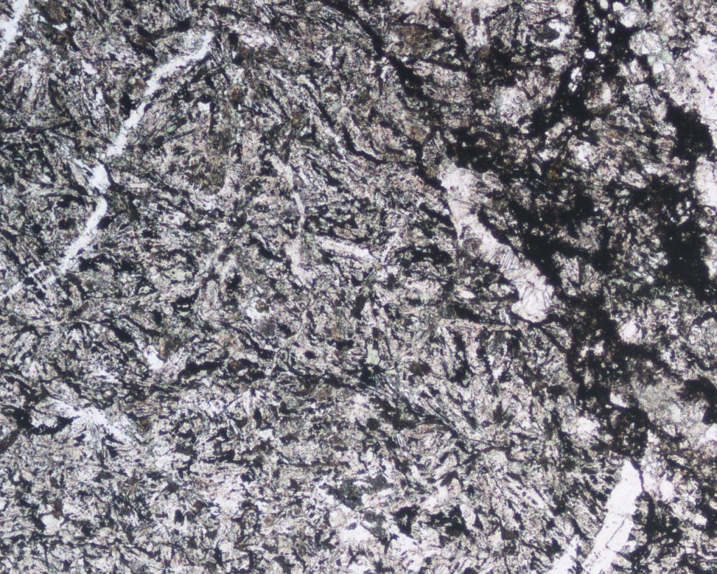 Teknik Geologi ITB » Gabbro with Diabasic Dyke – Location 12